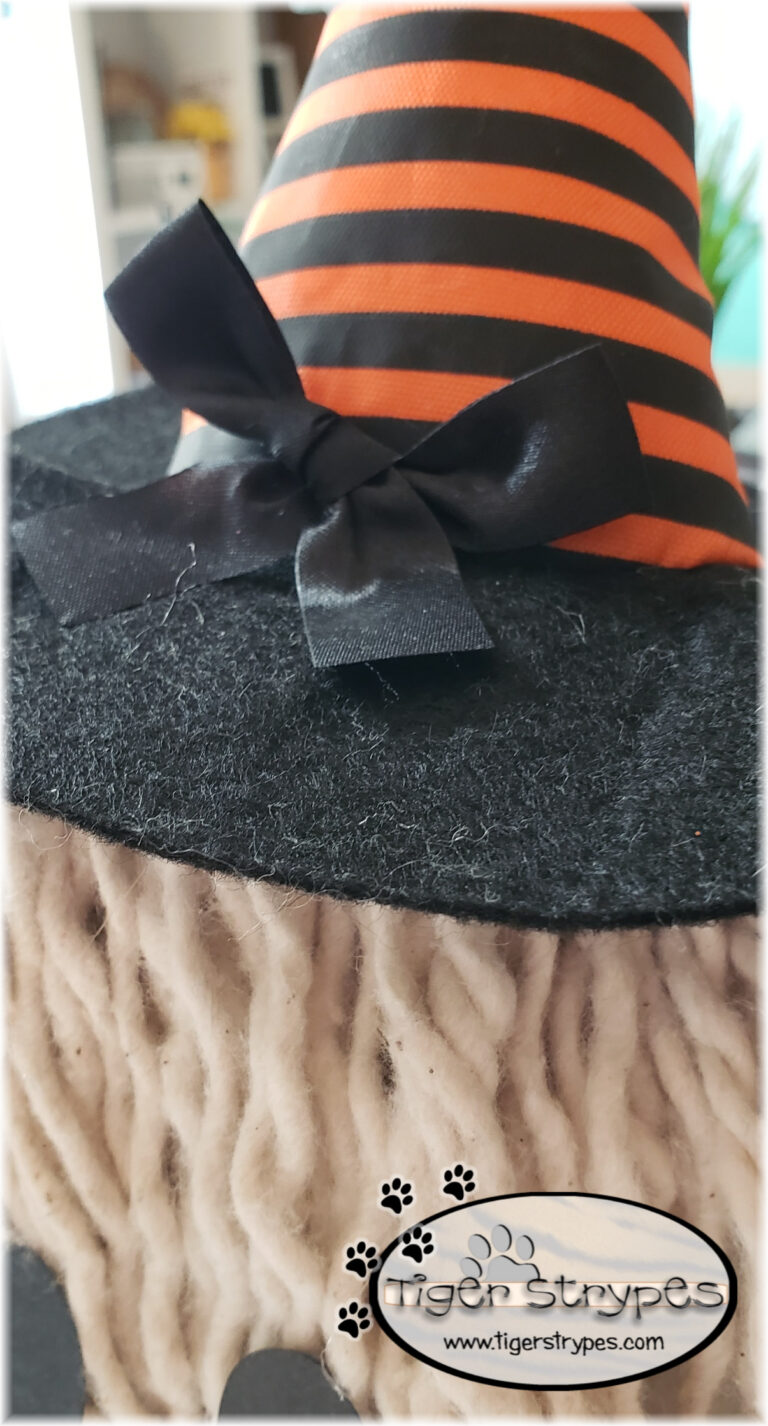 Make a Frugal Halloween Ghost (DIY/Craft) #TigerStrypesBlog